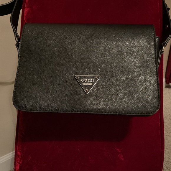 Guess | Bags | Guess Black Crossbody | Poshmark